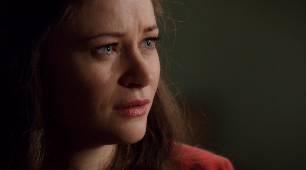 Review : Once Upon A Time Saison 5 Épisode 06 - The Bear and the Bow ...