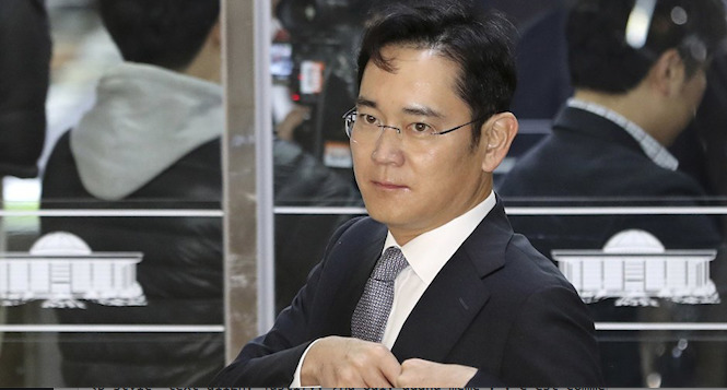 Le Patron de Samsung Arrêté et Incarcéré pour Corruption